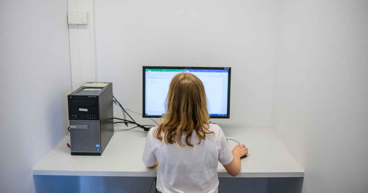 Computer cubicles - FMG Lab - Universiteit van Amsterdam